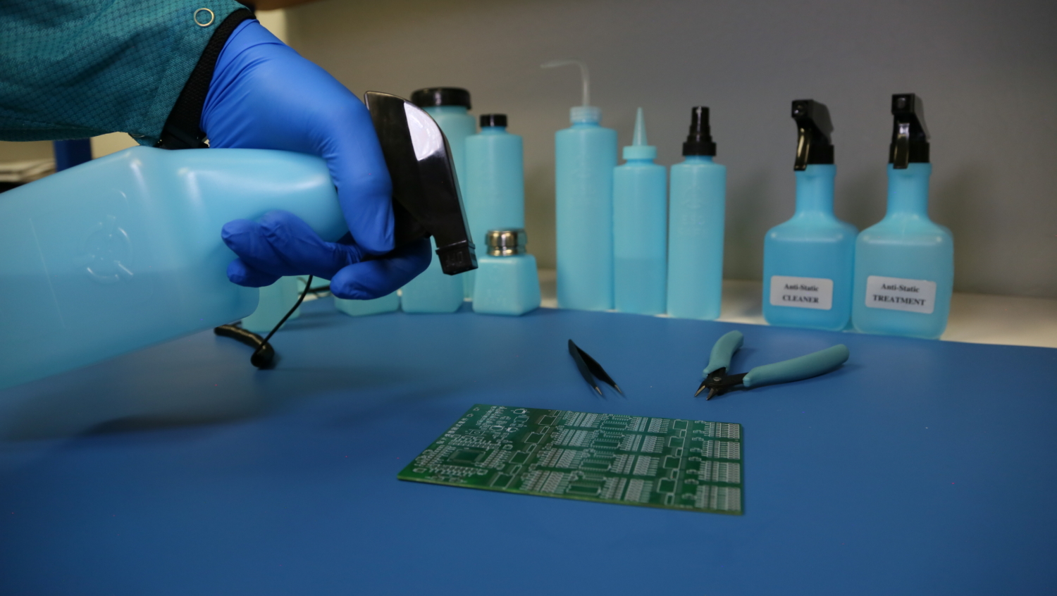 IC ESD Safe Spray Trigger Bottles | R&R Lotion®