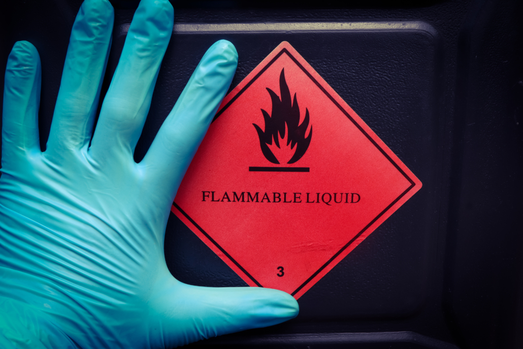 Flammable liquid symbol on the chemical tank | R&R Lotion®